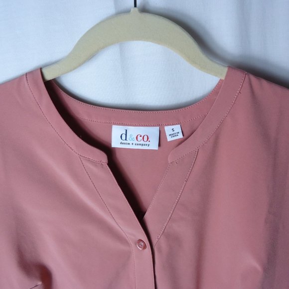 Denim&Co | Tops | Denim Co Button Front 34 Lace Sleeve Blouse | Poshmark